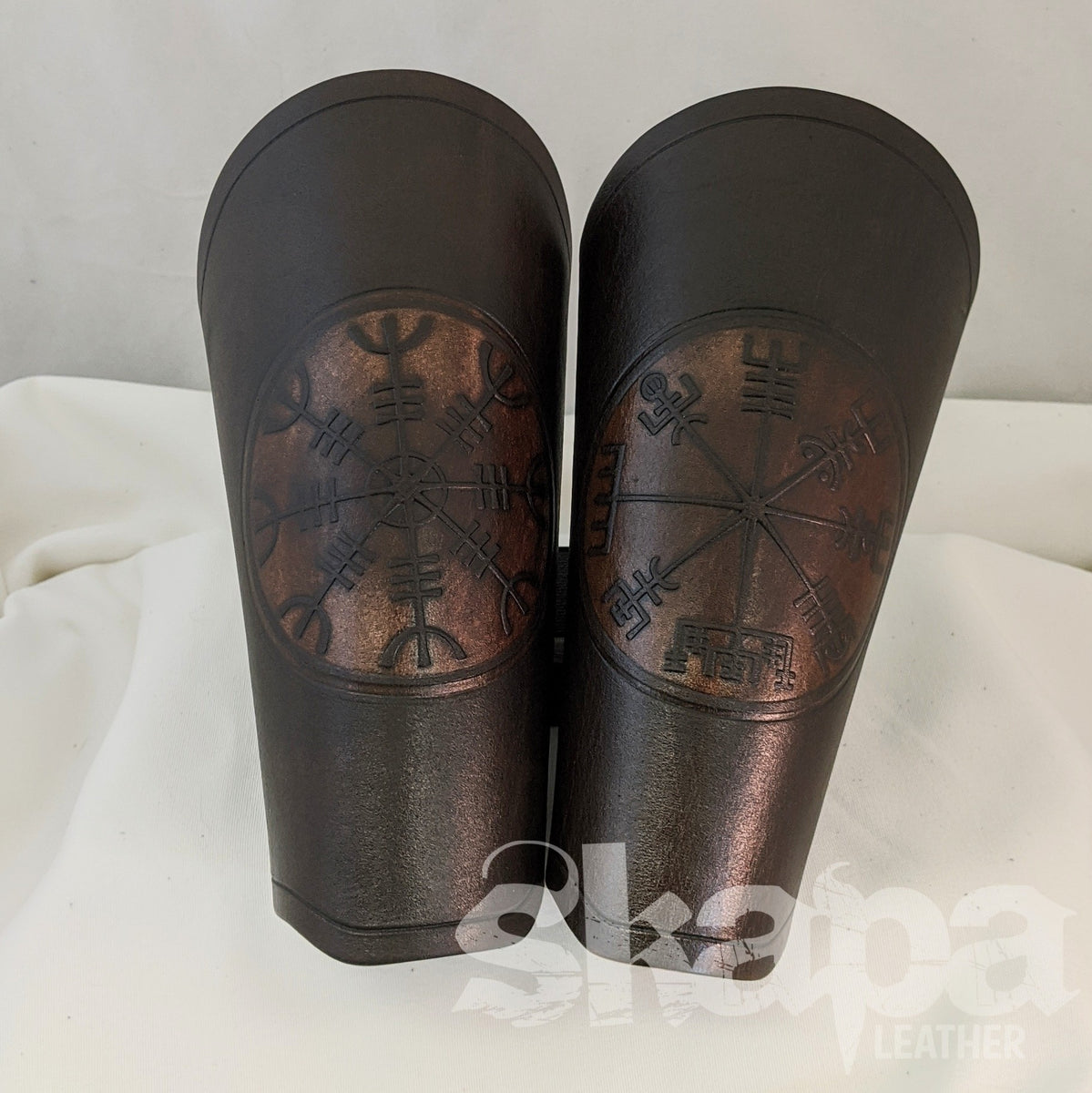 Berserker's Leather Bracers – Skapa Leather